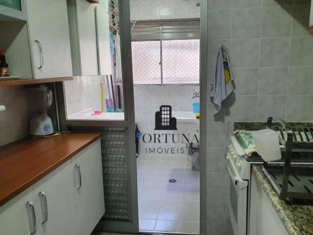 Apto. 2 quartos 1 suite, 2 sacadas, a 7 minutos do metro Praça da Árvore
