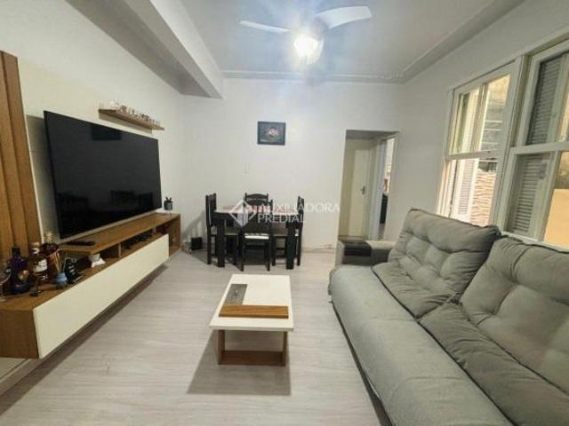 Apto 2 quartos, churrasqueira, mobiliado! Bem localizado no Petrópolis