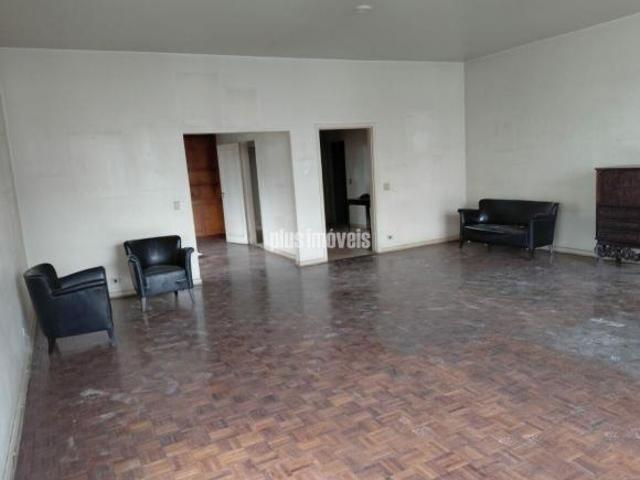 Apto 348 m² Jardim paulista, PRECISA REFORMA, 3 dormitório sendo uma suíte, 3 vagas de garagem