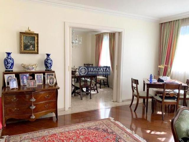 Apto 3 dorm, 2 vagas 230 m² Itaim Bibi