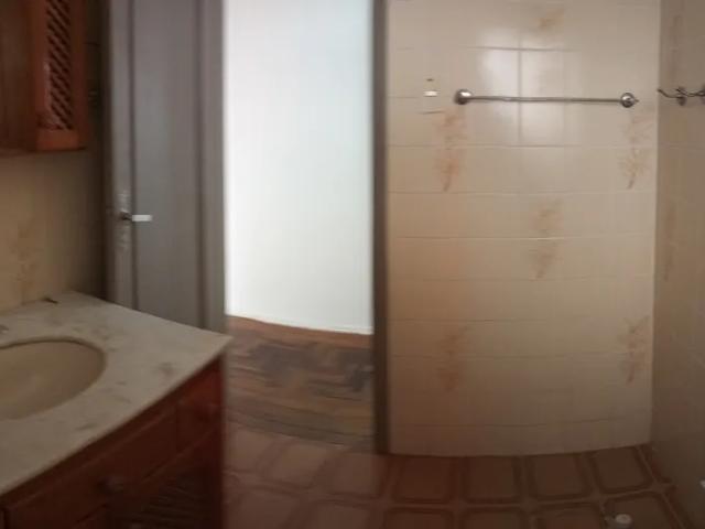 Apto 3 dormitórios, proximo Av. Padre Cacique, Aceita se proposta