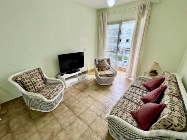 Apto 3 dorms 450m da praia Enseada, 1 vaga