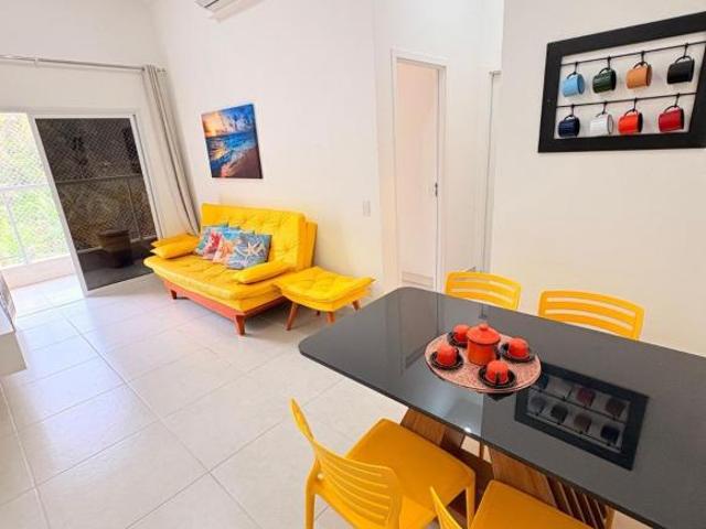 Apto 3 dorms nas toninhas a 800 mts da praia