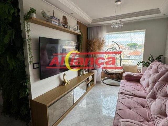 Apto 3 dorms. sendo 1 suite no Cond.Villagio Golden Tower