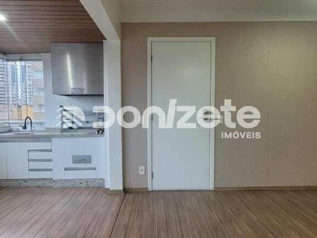 Apto 3 suítes com 114 m², varanda gourmet, mobiliado e 2 vagas no Centro de Santo André
