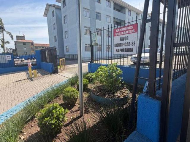 Apto 60m², reformado, 3 quartos, térreo, com vaga R$ 273.000,00