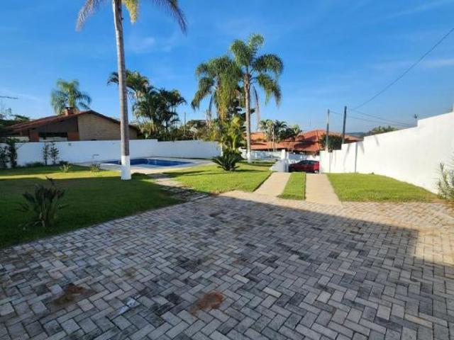 AQ10 CHÁCARA NOVA TÉRREA CONDOMÍNIO SANTA ISABEL