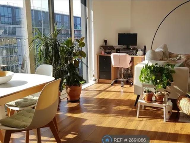 Aquarelle House, 259 City Road, Angel, London, EC1V 2PU, United Kingdom | 2 bed apartment for rent #167859321 | Rentberry