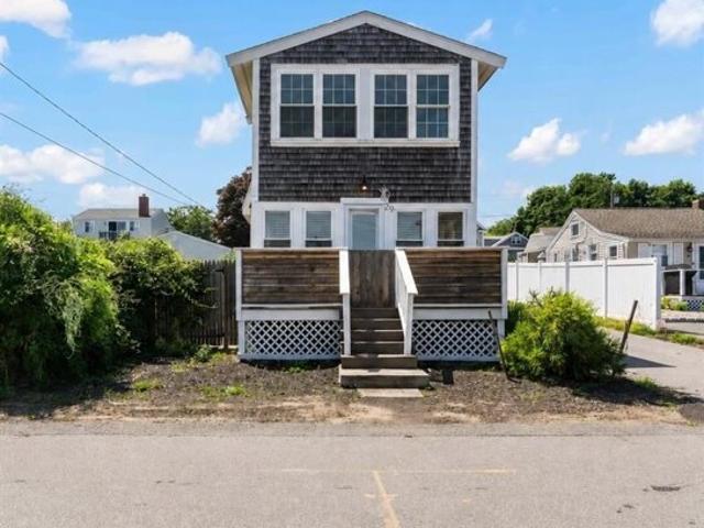 Aquidneck Ave, Portsmouth, Home For Sale