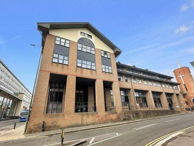 Aquila House, London Road, 2 Bedroom Flat