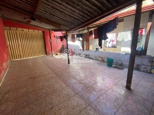 AR 1 Casa Com Lote Vazado