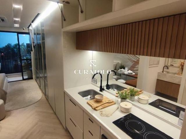 Ar.que República Conectado ao Movimento da Cidade: Apartamento Studio com Terraço Próximo ao Metrô