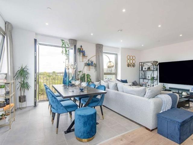Armada Way, E6, London