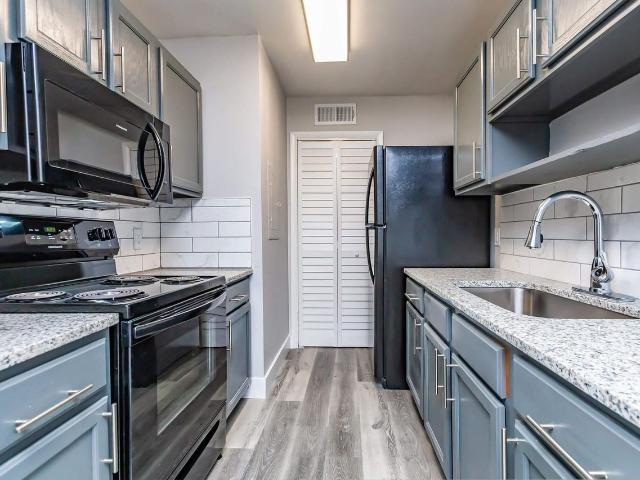 Armature Park Apartments 2 Bedroom Apartment for Rent at 7702 Rivergate Dr, Tampa, FL 33619