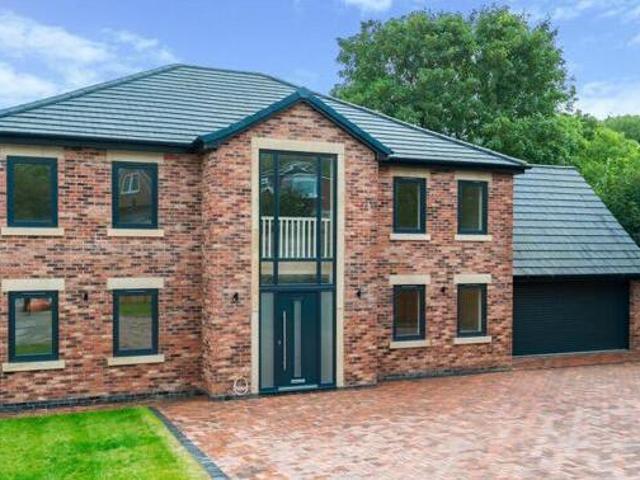 Armetriding Reaches, Euxton, 5 Bedroom Detached