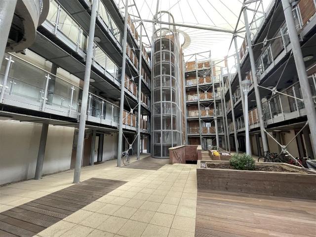 Armidale Place, Bristol BS6, 2 bed flat to rent, £1,500 pcm | PrimeLocation