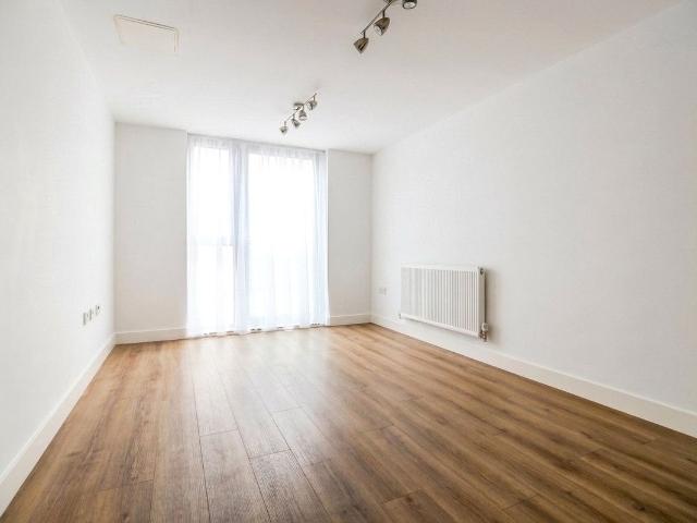 Armidale Place, Montpelier, Bristol BS6, 2 bed flat to rent, £1,500 pcm | PrimeLocation