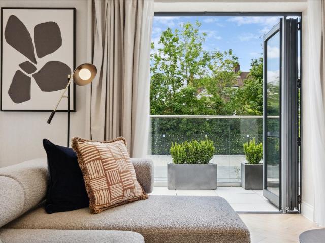 Armitage Road, London NW11, 3 bed flat to rent, £7,497 pcm | PrimeLocation