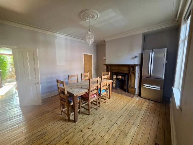 Armley Ridge Road, Leeds LS12, 4 bed terraced house to rent, £1,200 pcm | PrimeLocation