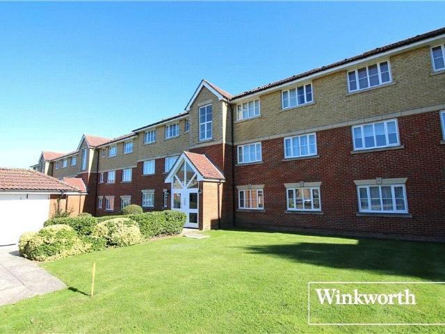 Armstrong Close, Borehamwood. 1 bed apartment to rent £1,450 pcm £335 pw