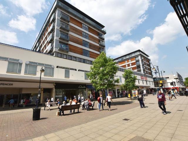 Armstrong House, Uxbridge UB8, 1 bed flat to rent, £1,350 pcm | PrimeLocation