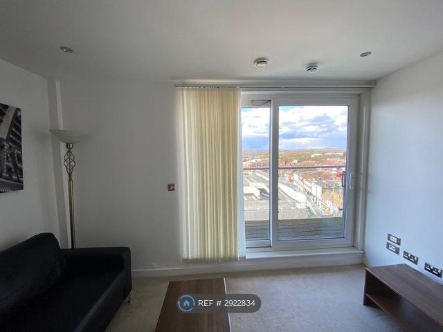 Armstrong House, Uxbridge UB8, 1 bed flat to rent, £1,600 pcm | PrimeLocation
