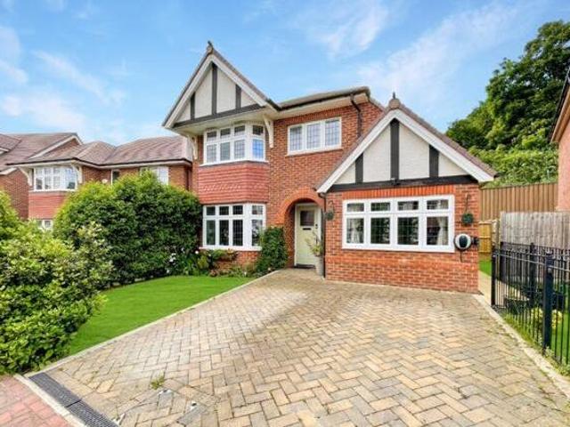 Armstrong Road, Luton, 4 Bedroom Detached
