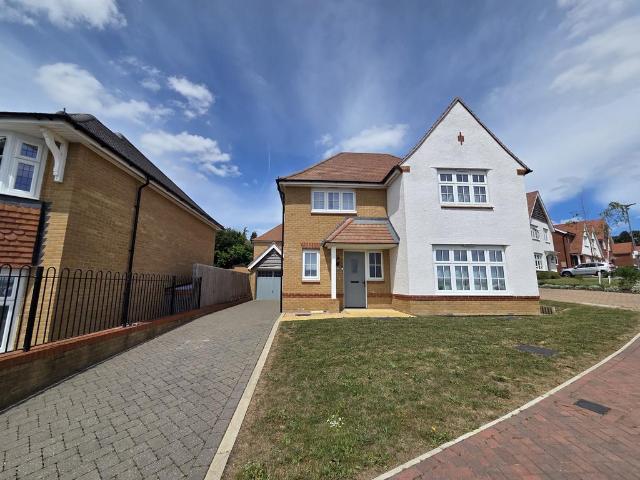 Armstrong Road, Luton, LU2 4 bed property to rent £2,300 pcm £531 pw