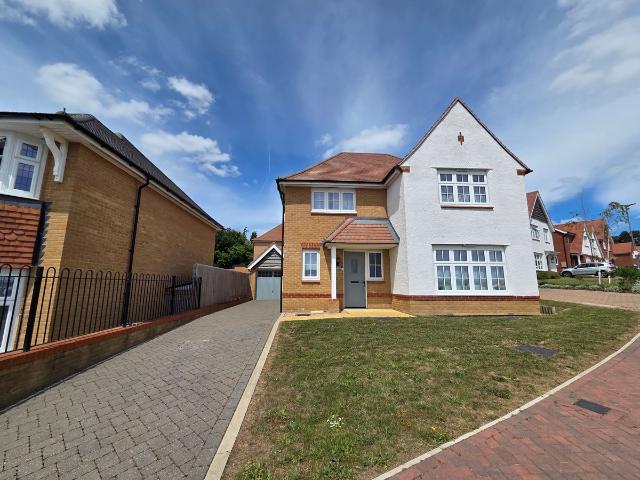 Armstrong Road, Luton LU2, 4 bed property to rent, £2,300 pcm | PrimeLocation