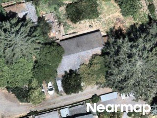 Armstrong Woods Rd