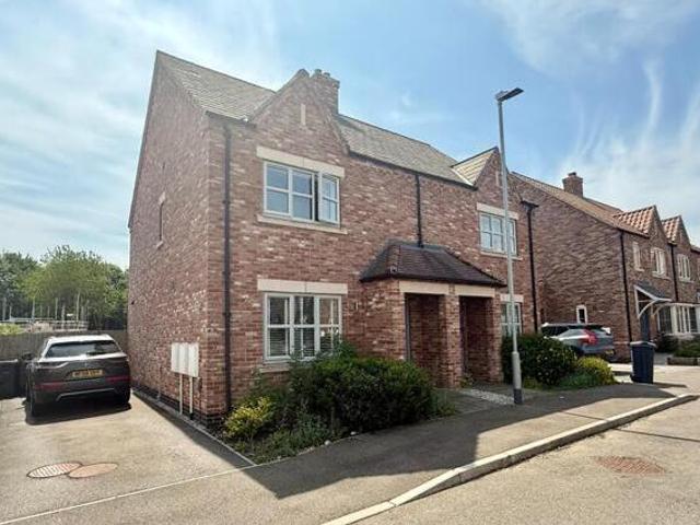 Arnage Court, Nettleham, 3 Bedroom Semi detached