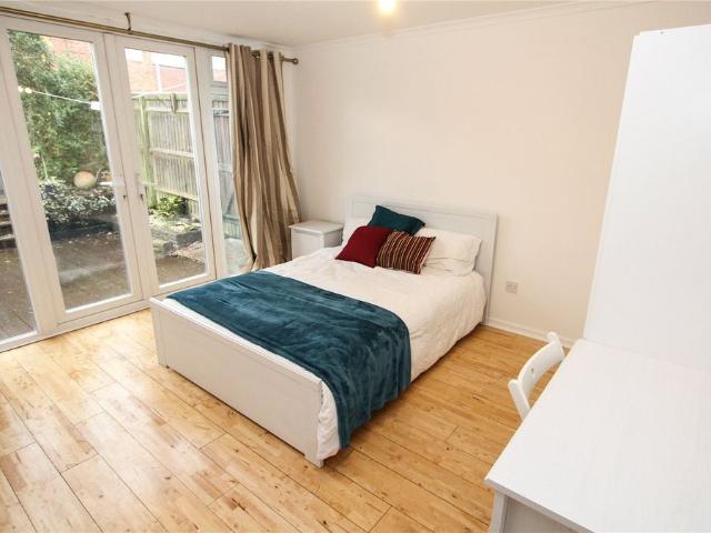 Arncliffe, Bracknell Arncliffe, Bracknell
