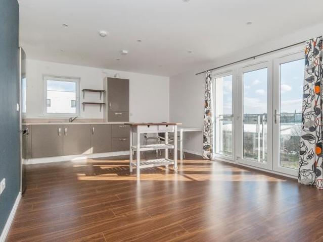 Arneil Drive, Edinburgh EH5, 2 bed flat to rent, £1,295 pcm | PrimeLocation