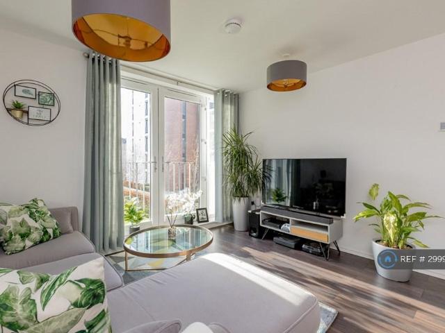 Arneil Place, Edinburgh, EH5 2 bed flat to rent £1,495 pcm £345 pw