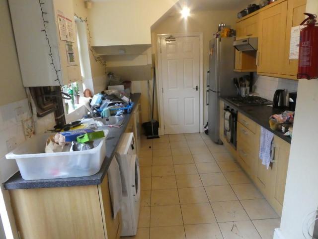 Arnfield Road, Withington, Manchester 6 bed semi detached house to rent £3,900 pcm £900 pw