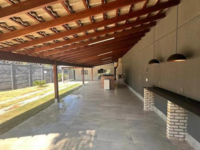 ARNIQUEIRA 4 QUARTOS ÁREA DE LAZER AMPLA