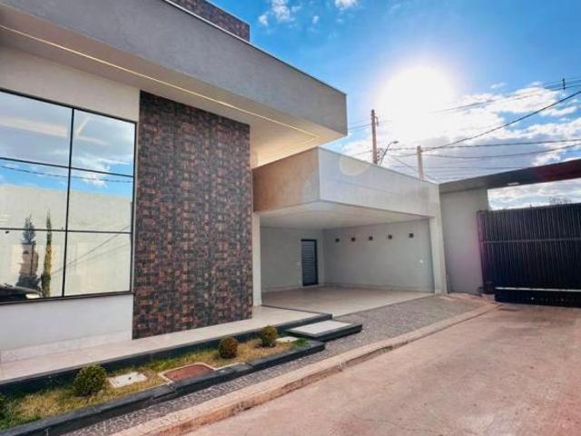 ARNIQUEIRAS 3 SUÍTES, 2 VAGAS, PISCINA, CHURRASQUEIRA, CONDOMÍNIO, 247 m²