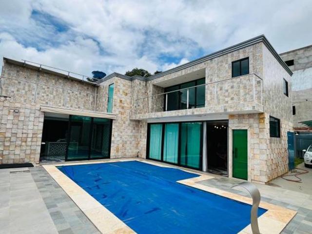 Arniqueiras Linda Casa Vista livre 4 Quartos Super Lazer Moderna 400m Super Oportunidade