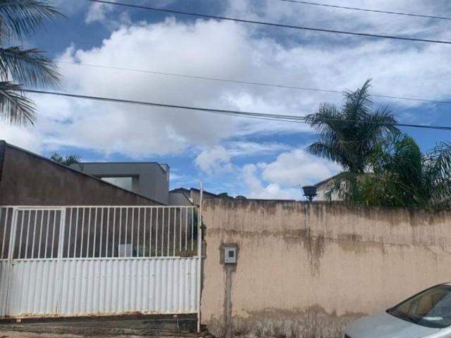 ARNIQUEIRAS LOTE EM CONDOMINIO FECHADO, OTIMA LOCALIZAÇAO, 400 METROS TODO MURADO, PROXIMO DE COMERC