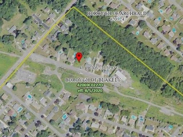 Arnold Dr, Blakely, PA 18452