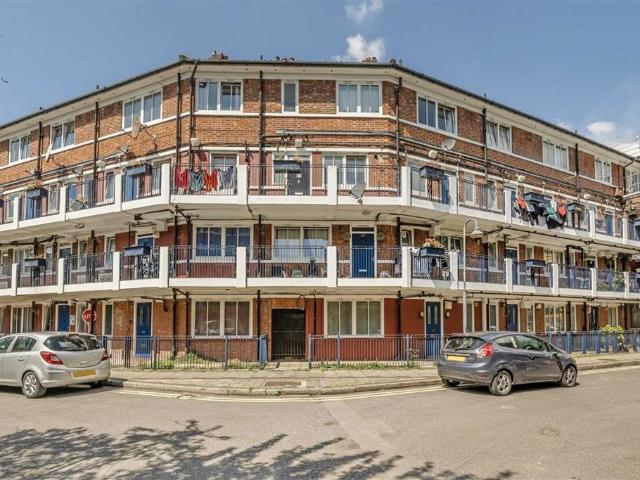 Arnold Estate, London SE1 1 bed flat to rent £1,700 pcm £392 pw