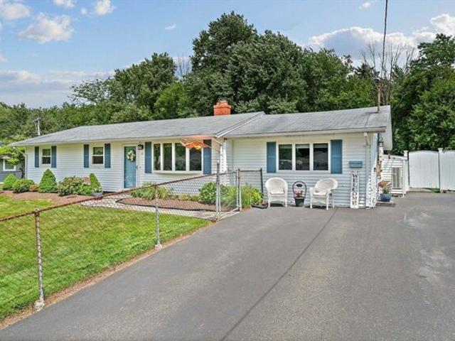 Arnold St, Holbrook, Home For Sale