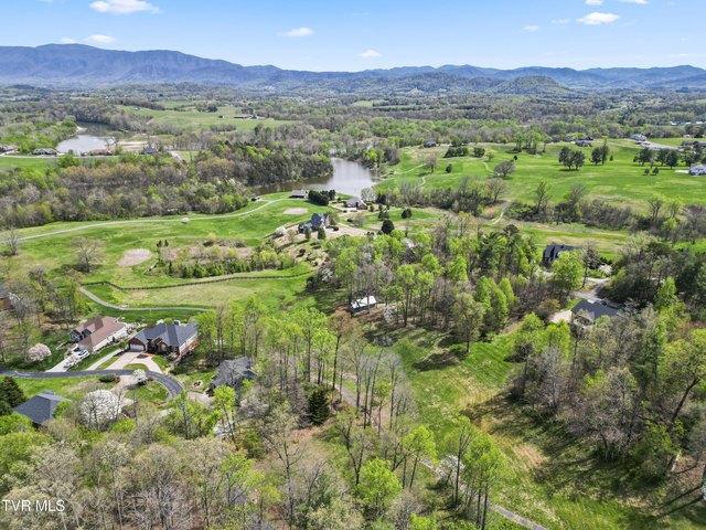 Arnold Palmer Dr, Greeneville, TN 37743