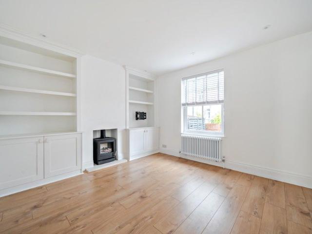 Arnold Road, Woking 2 bedrooms Property for lettings Seymours
