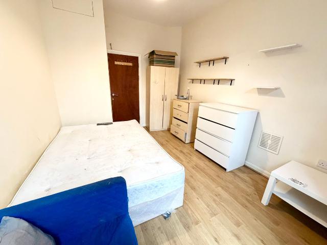 Arnold Road, London N15, Room to rent, £800 pcm | PrimeLocation