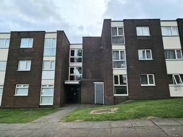 Arnside Court, North Park Road. 2 bed flat for sale £110,000