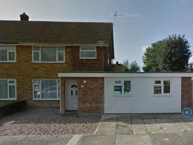 Arnstones Close, Colchester, CO4 6 bed semi detached house to rent £3,300 pcm £762 pw