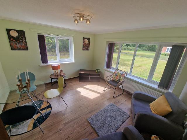 Arosa Drive, Birmingham B17 2 bed flat to rent £1,000 pcm £231 pw