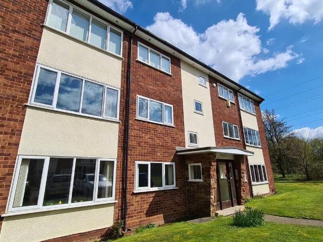 Arosa Drive, Birmingham B17 2 bed flat to rent £1,000 pcm £231 pw