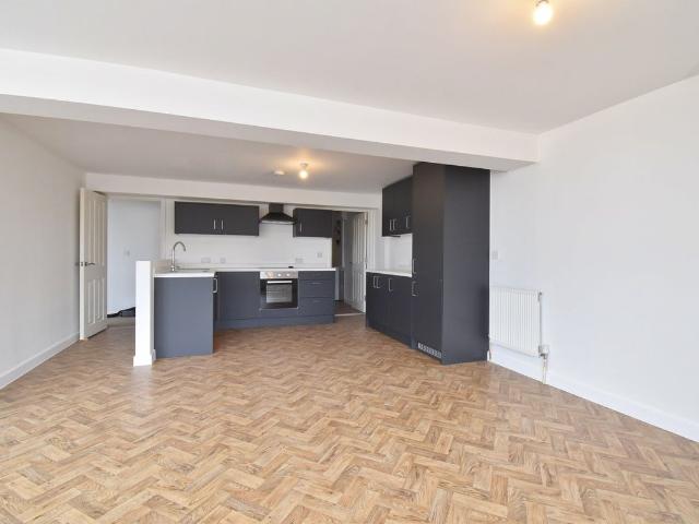Araby Corner, Shepperton TW17, 1 bed flat to rent, £1,400 pcm | PrimeLocation